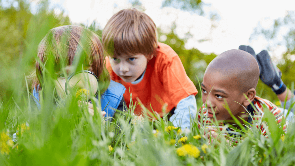 The Importance of Curiosity in Kids and 2 Helpful Ways to Foster it